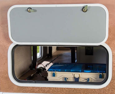 Compact Plus 19' RV Rental | Cruise America