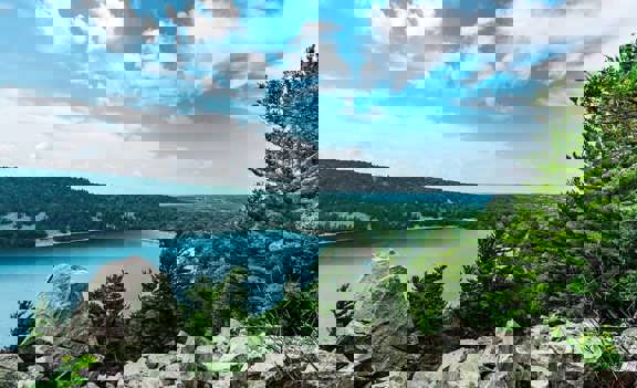 8 Coolest State and National Parks in Wisconsin | Cruise America